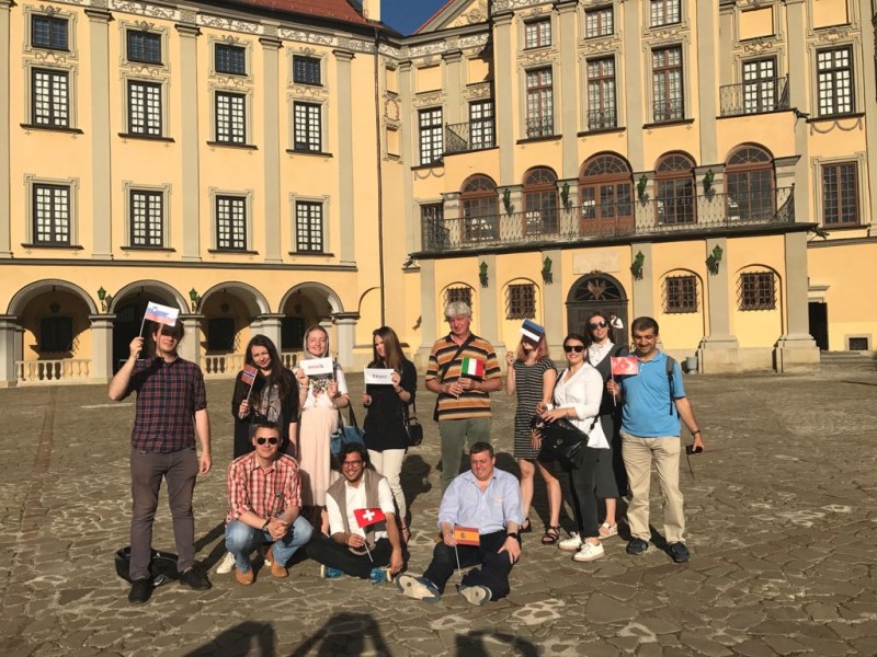 School of Russian as a foreign language Leader Russian language school ...