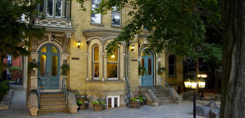 OHC Toronto school of English | LanguageBookings